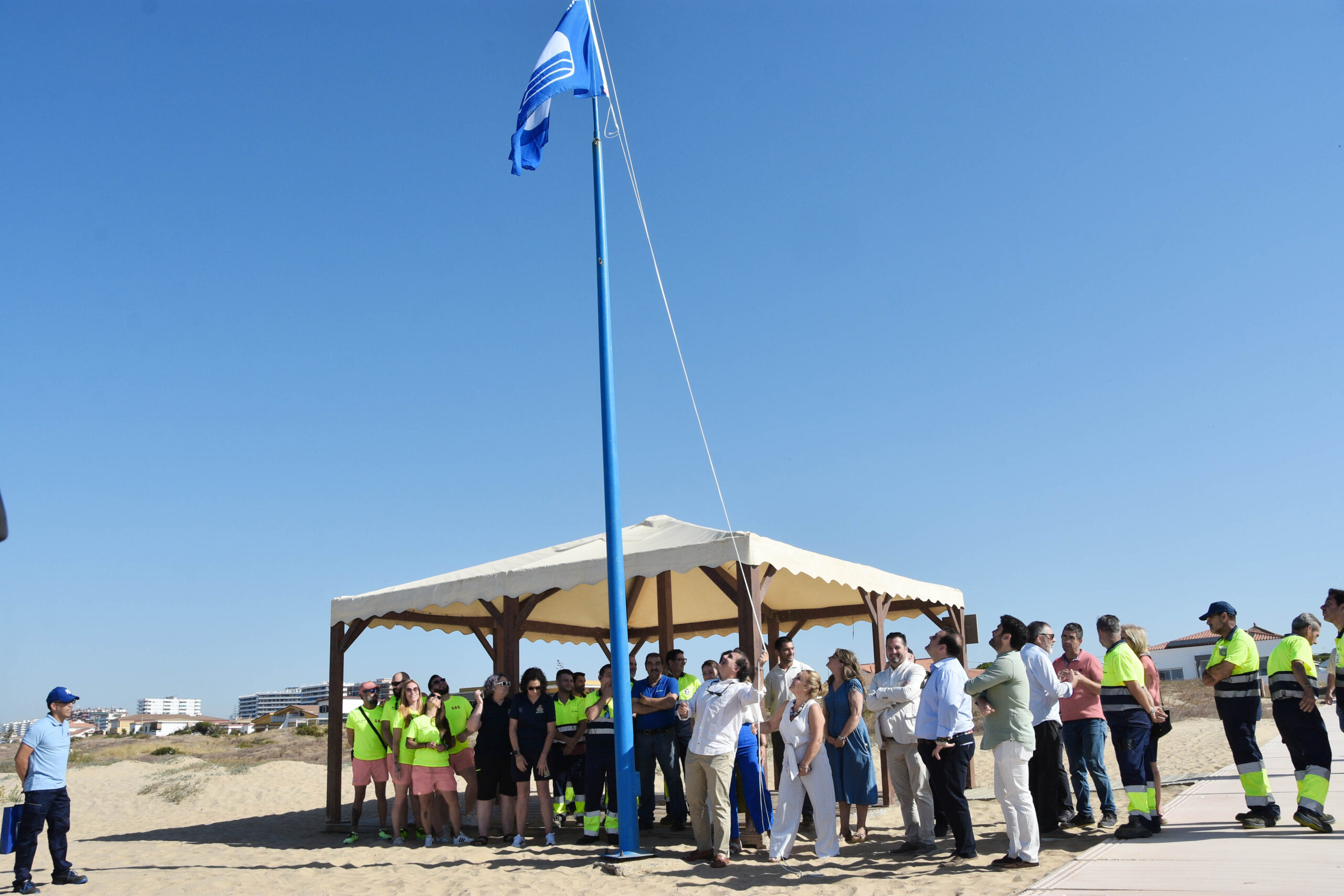 Punta Umbría iza sus banderas distintivas reafirmando la calidad de su ...